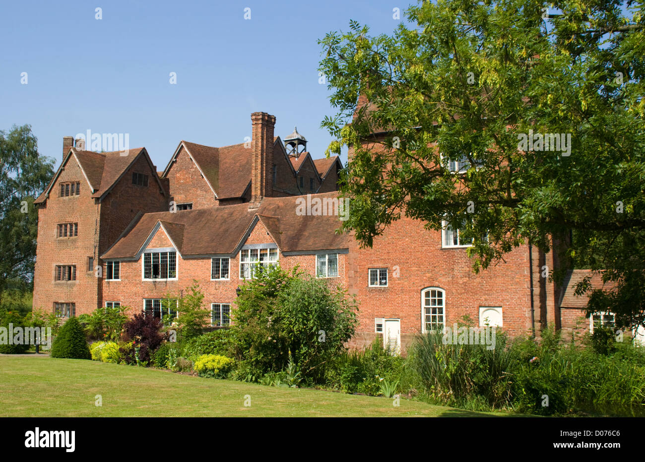 Priest holes hi-res stock photography and images - Alamy