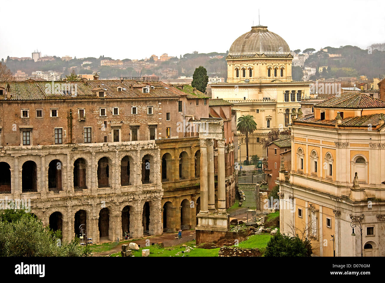Old buildings of rome hi-res stock photography and images - Alamy