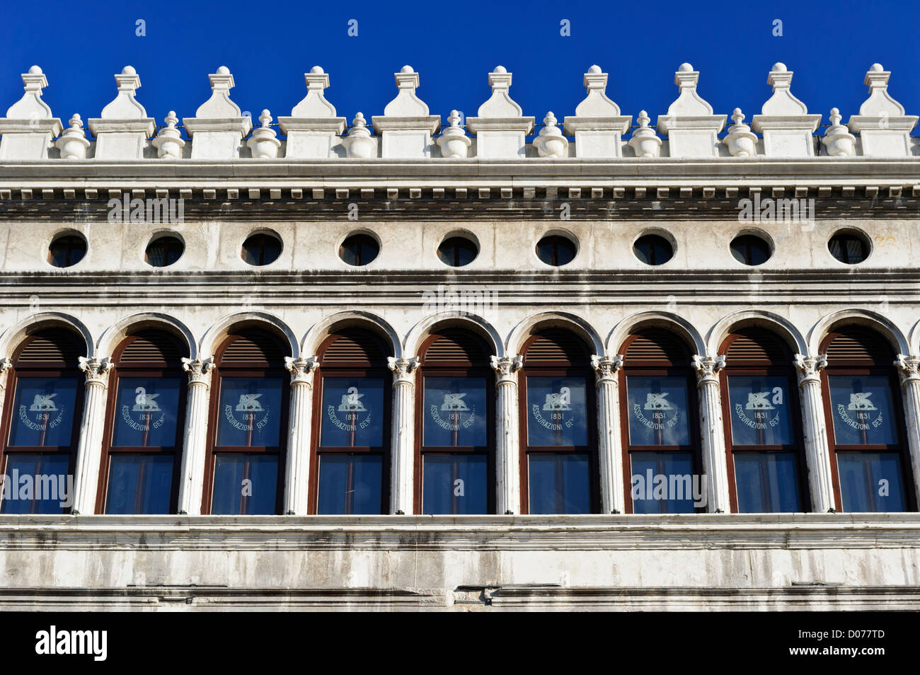 Venetian gothic facade hi-res stock photography and images - Alamy