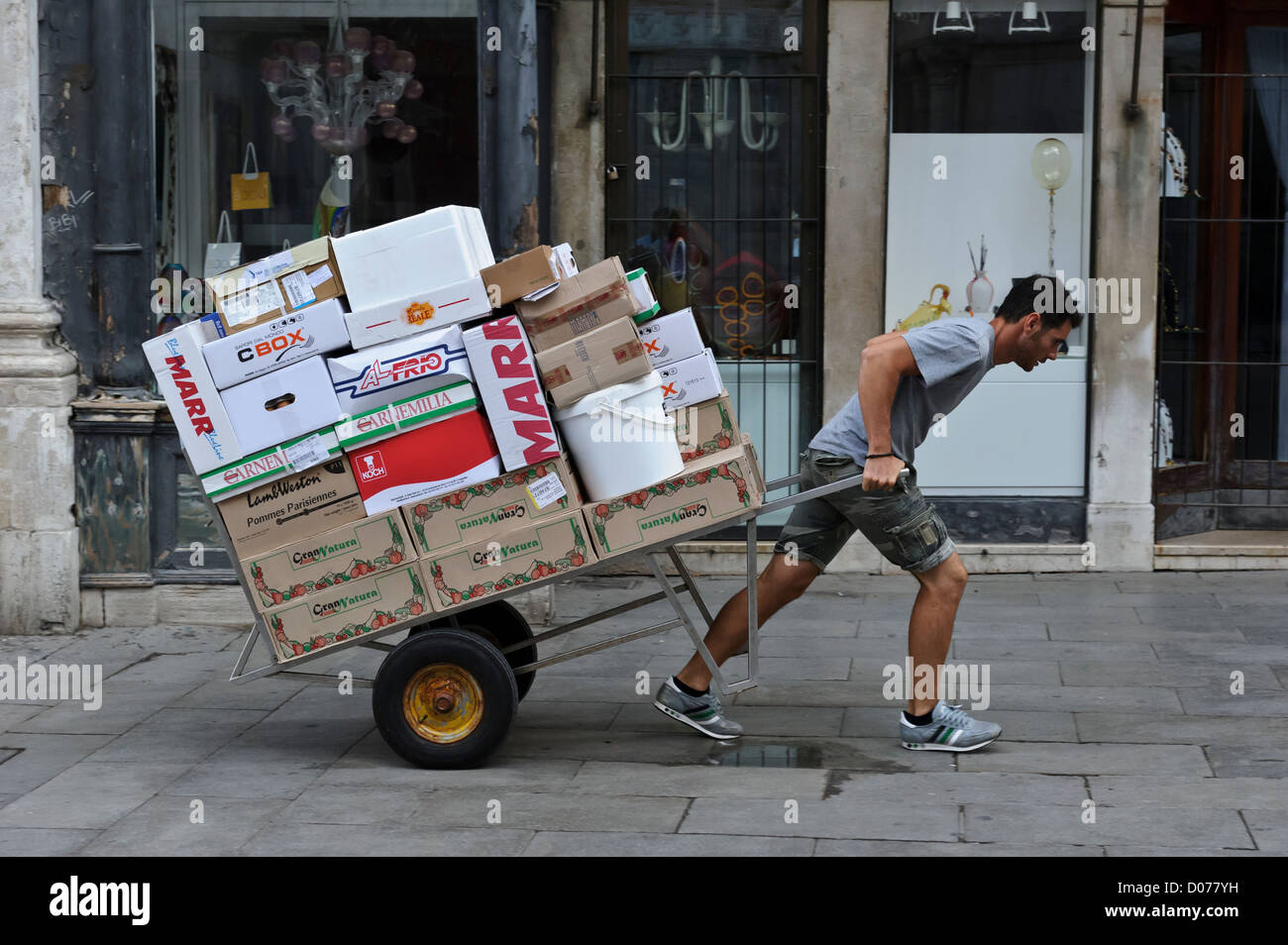 Transportation of goods hi-res stock photography and images - Alamy