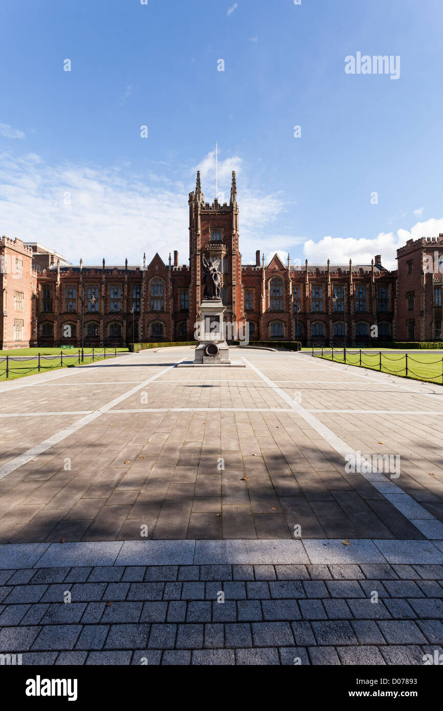 Queen’s university belfast hi-res stock photography and images - Alamy