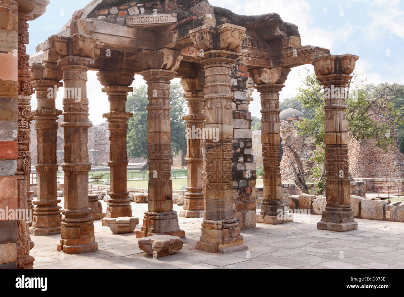 Ruins At Qutab Minar Complex, Delhi, India, UNESCO, World Heritage Site ...