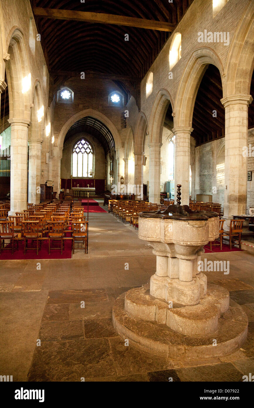 Interior, 13th century St Marys Church, Pembridge village Herefordshire ...