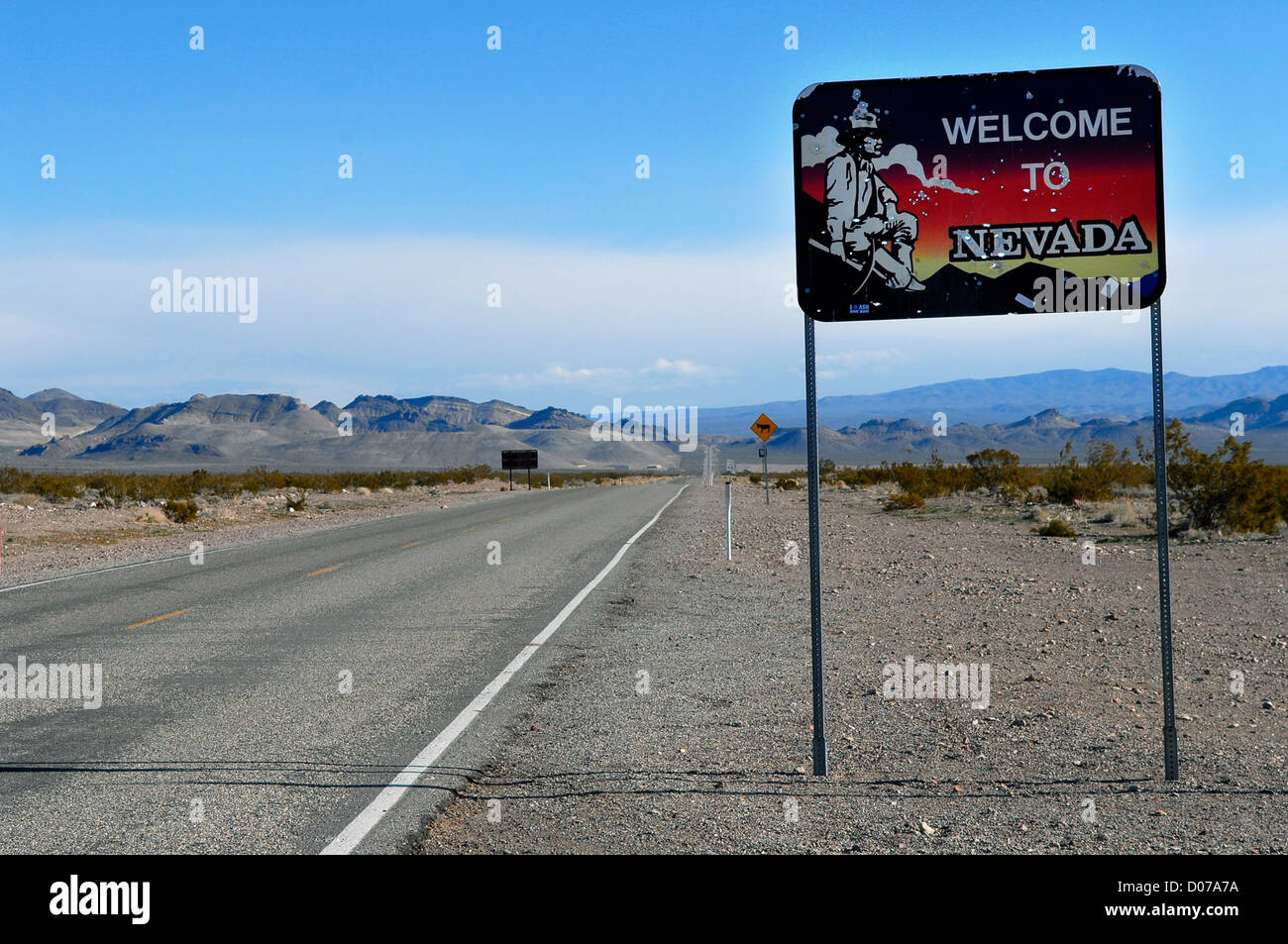 Welcome sign on the border of Nevada Stock Photo - Alamy
