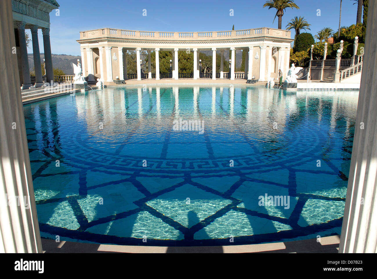 Neptune pool hi-res stock photography and images - Alamy