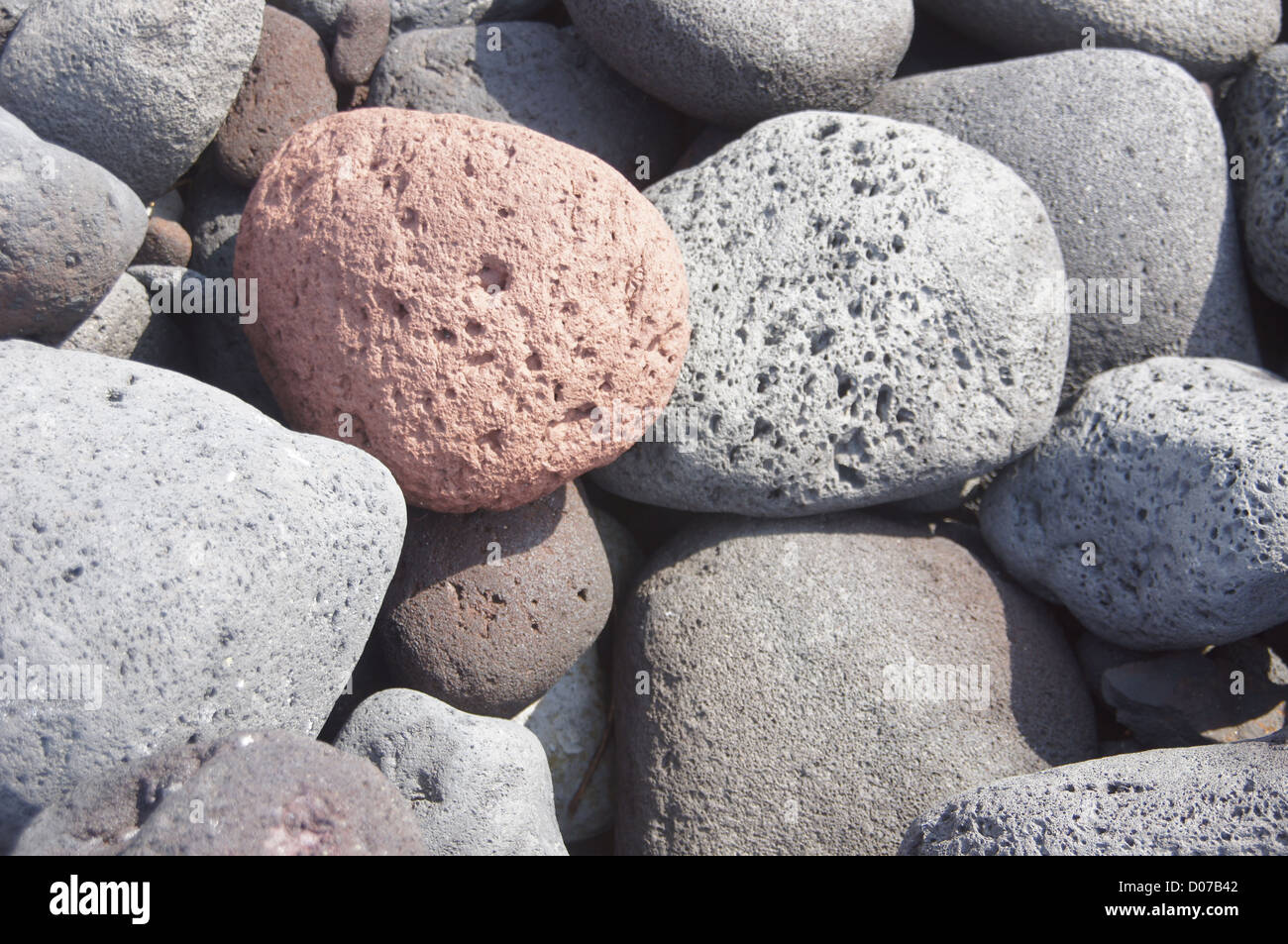 Lava rocks, rounded by the ocean at Napo'opo'o beach in Kealakekua Bay ...