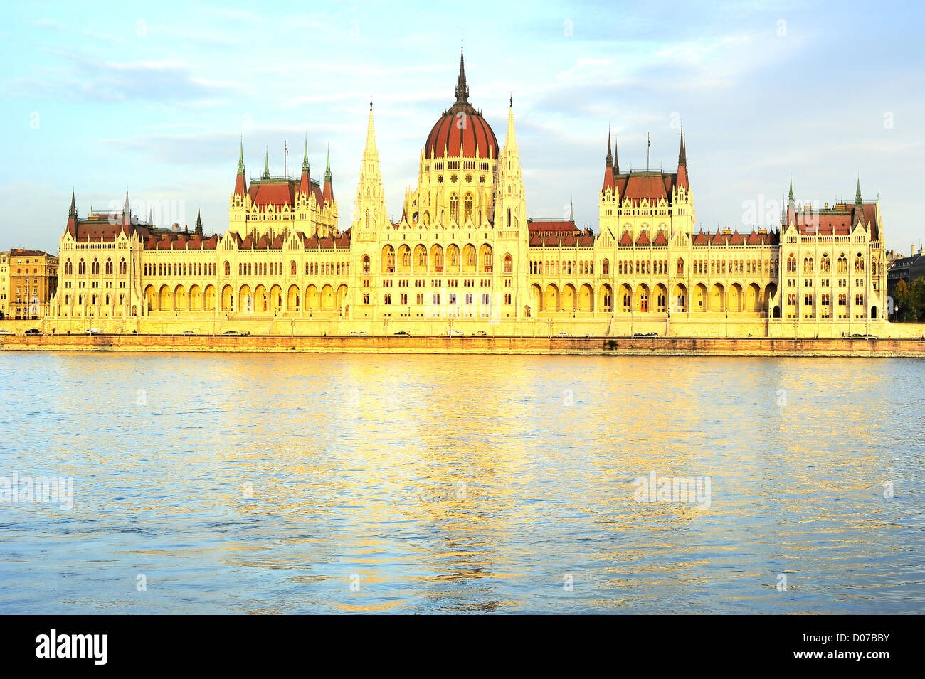 Hungarian flag parliament hi-res stock photography and images - Alamy