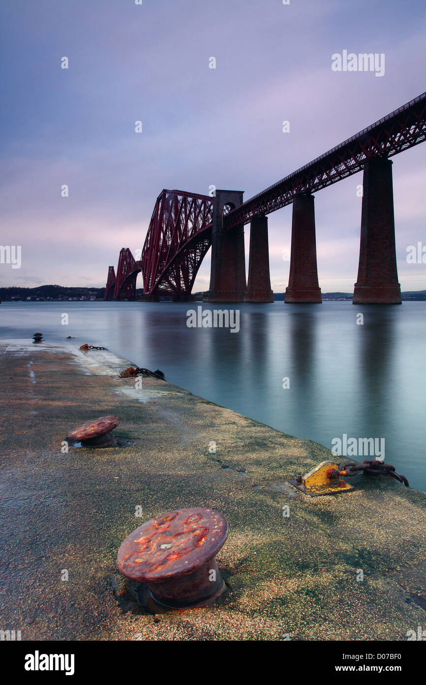 Forth bridge from east hi-res stock photography and images - Alamy