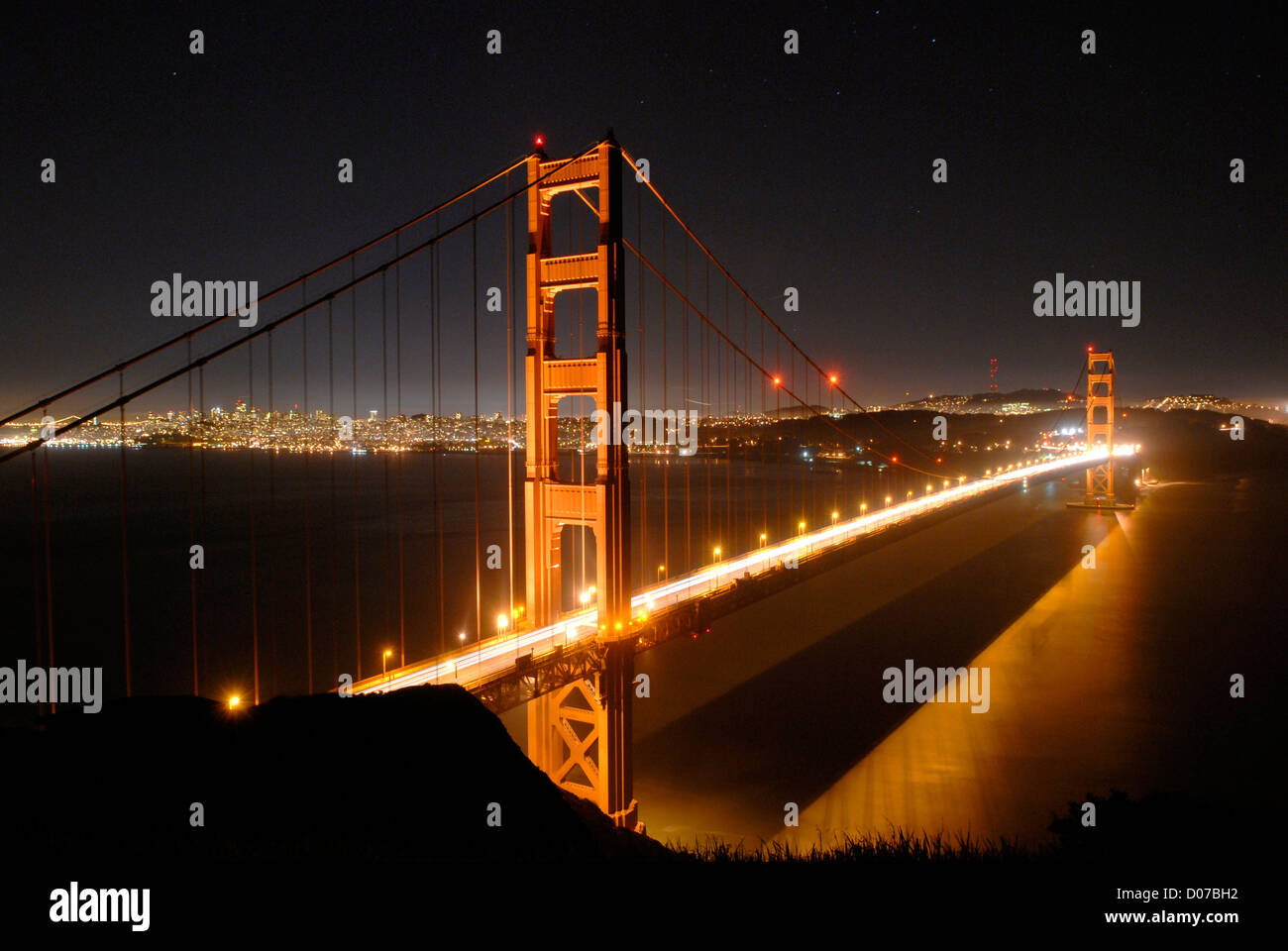 Red bridge san francisco hi-res stock photography and images - Alamy