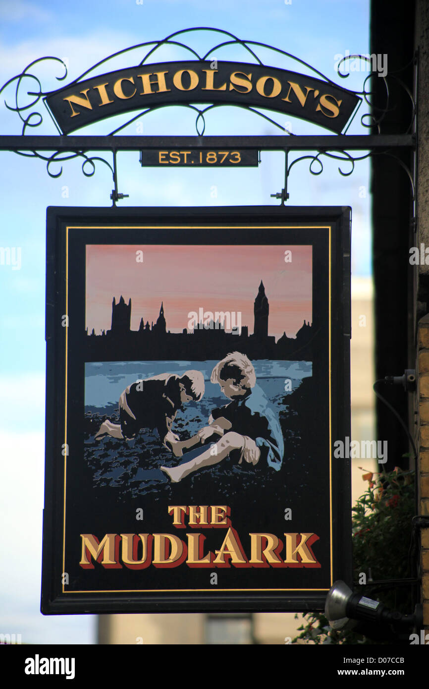A pub sign Stock Photo - Alamy