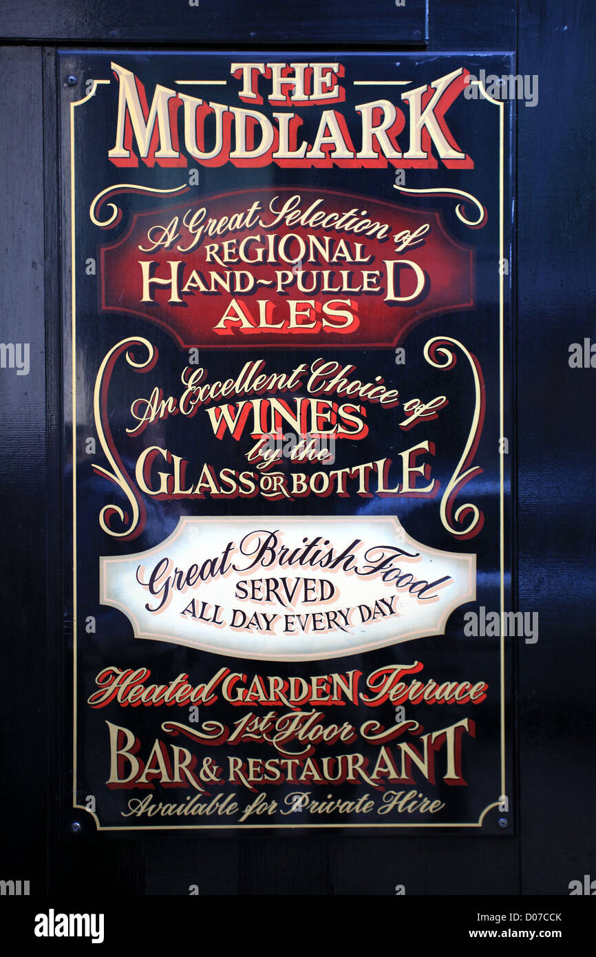 Traditional english pub sign hi-res stock photography and images - Alamy Traditional english pub sign hi-res stock photography and images - Alamy