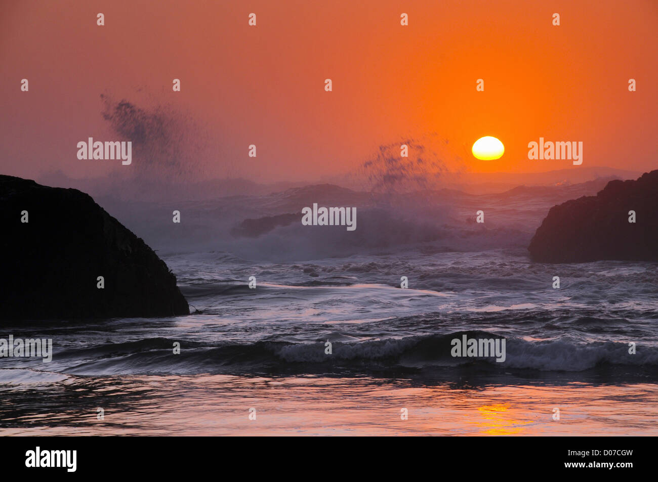 Sunset and Surf at Seal Rock, Seal Rock, Oregon, USA Stock Photo - Alamy