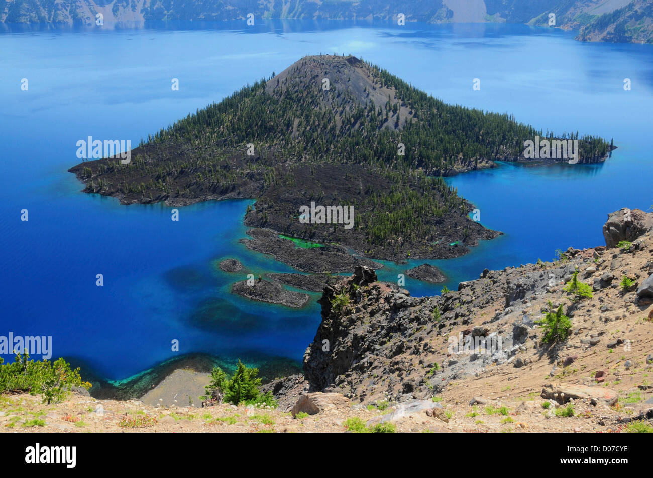 Wizard Island from the Watchman, Crater Lake National Park, Oregon, USA ...