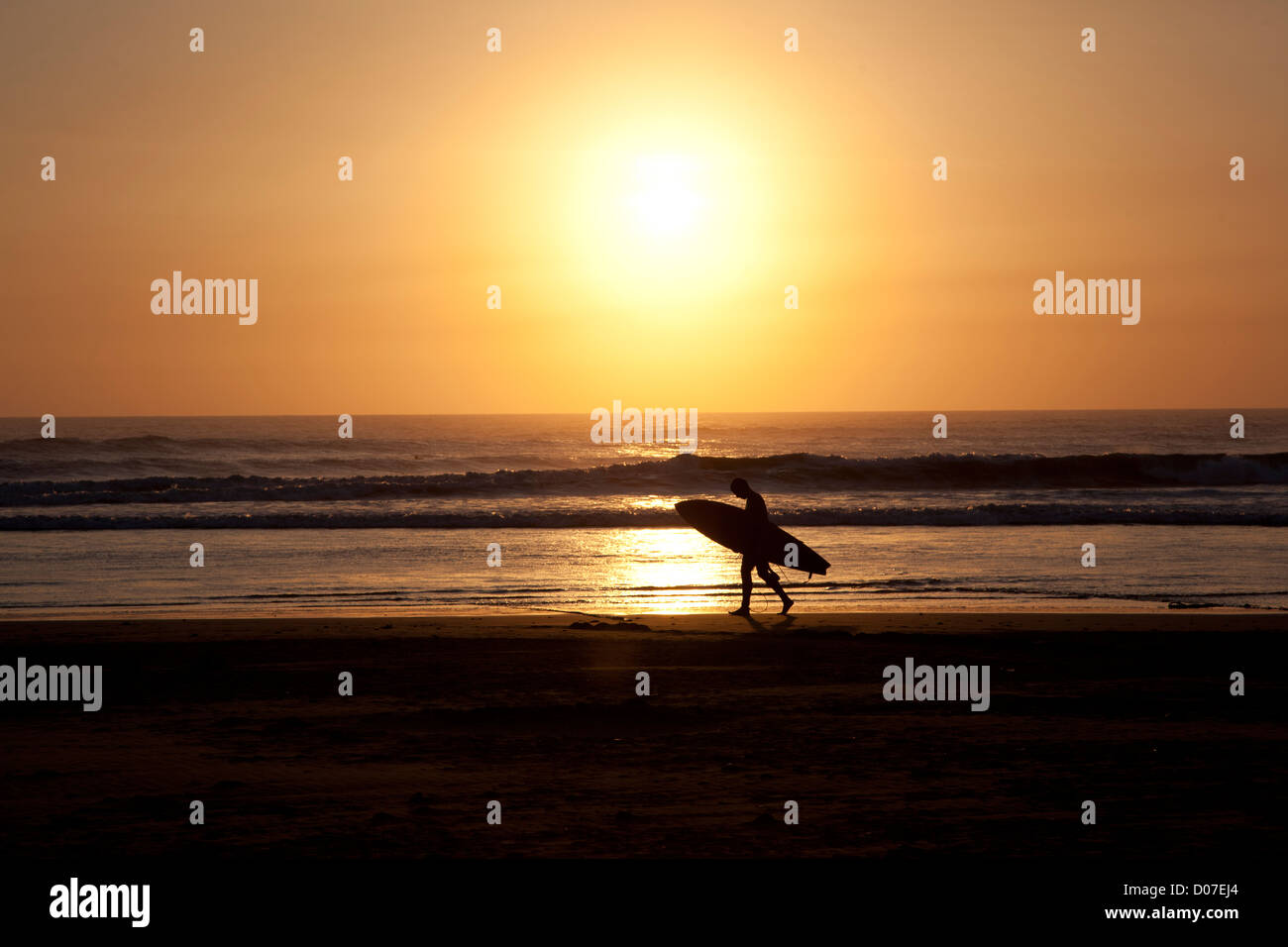 Beach pimentel chiclayo peru hi-res stock photography and images - Alamy