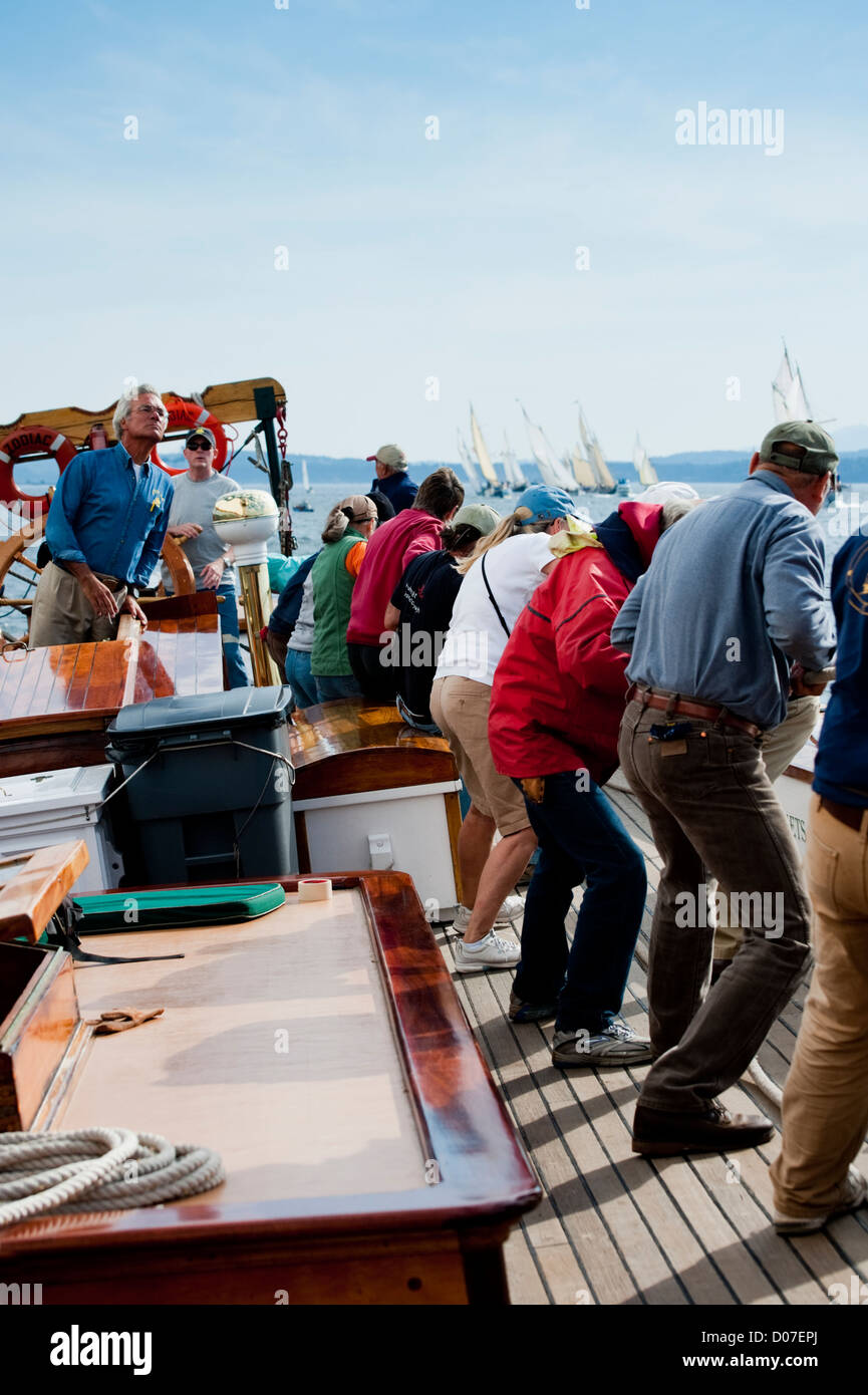 Crew members working sailboat hi-res stock photography and images - Alamy