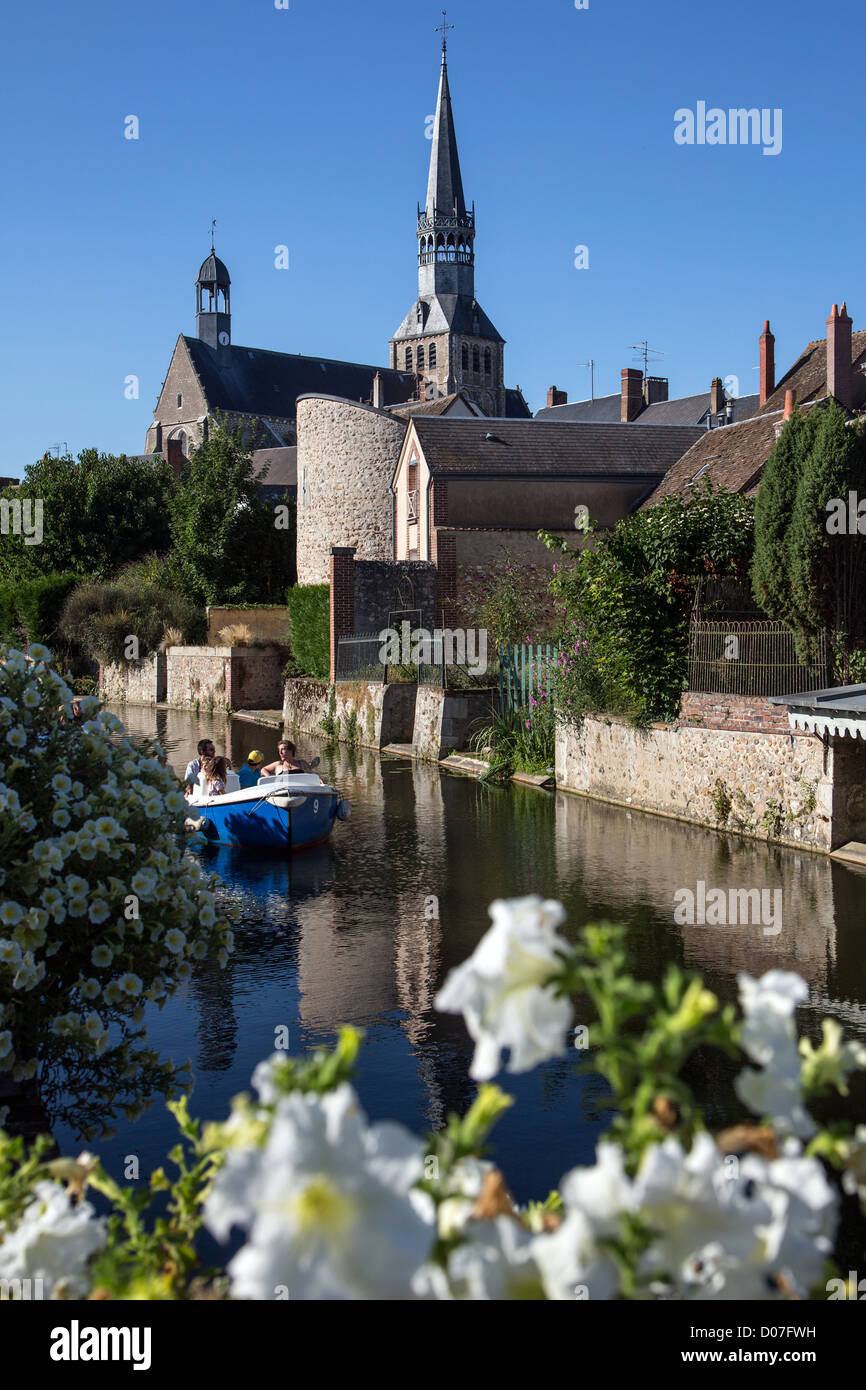 A RIDE IN ELECTRIC BOAT ON PART LOIR RIVER SURROUNDING TOWN MEDIEVAL ...