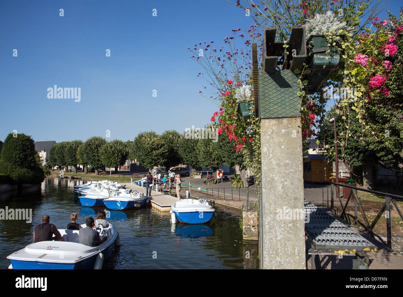 A RIDE IN ELECTRIC BOAT ON PART LOIR RIVER SURROUNDING TOWN MEDIEVAL ...