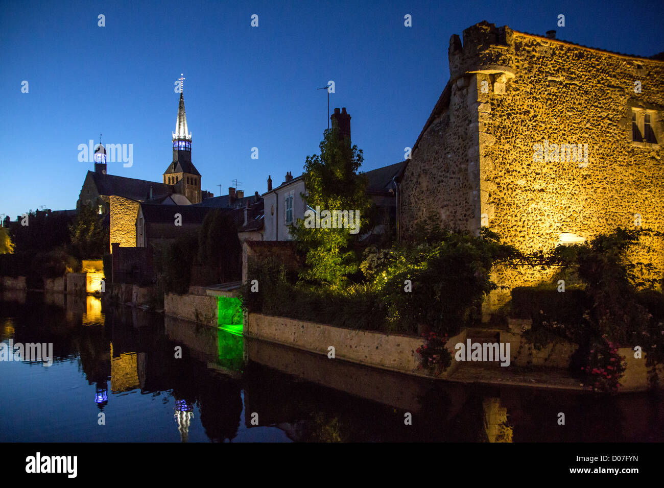 NIGHTTIME LIGHTING FORTIFICATIONS MOATS MEDIEVAL CITY MEDIEVAL CITY ...