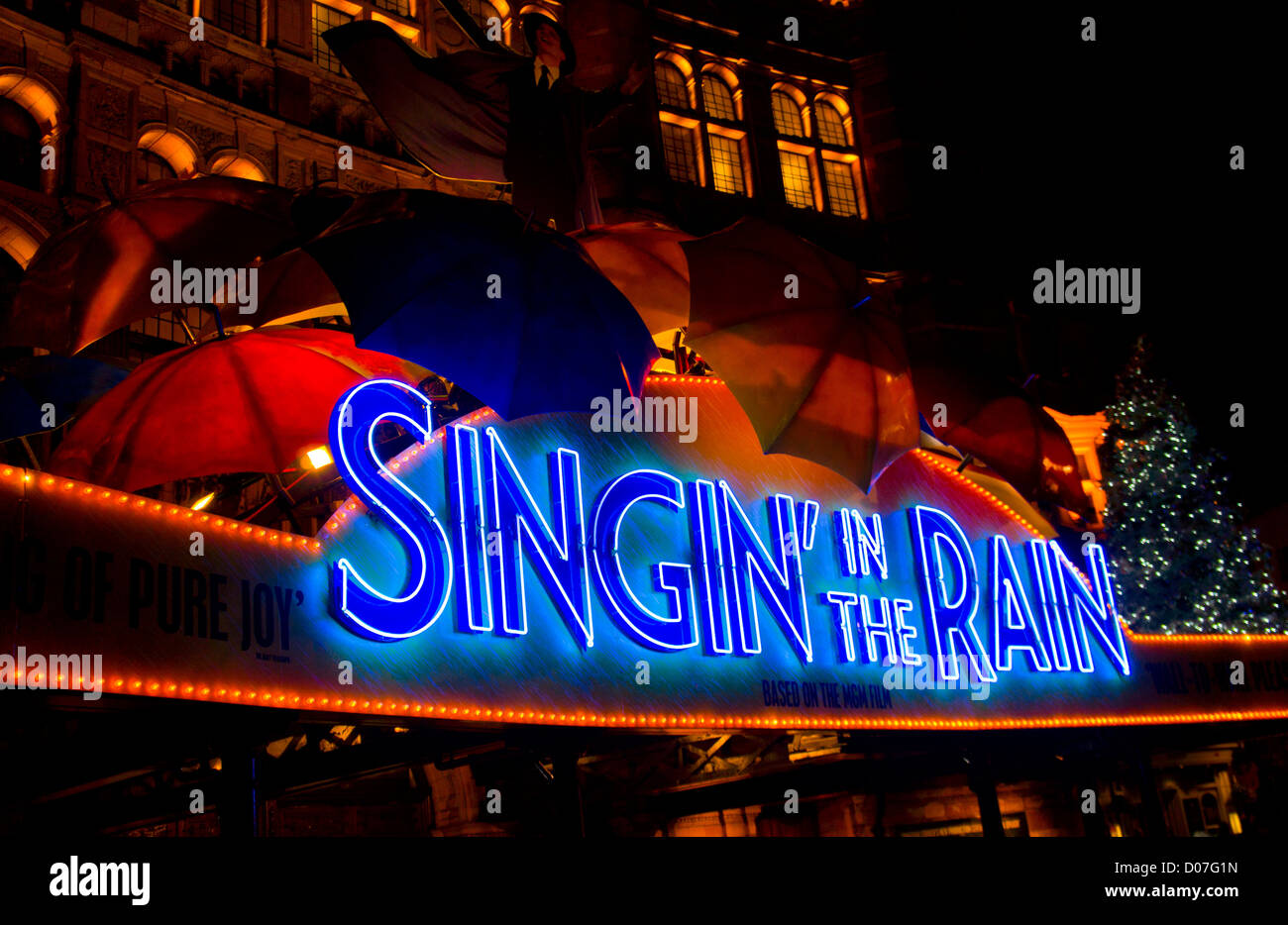 'Singin' in the rain' neon sign in London's west end Stock Photo - Alamy