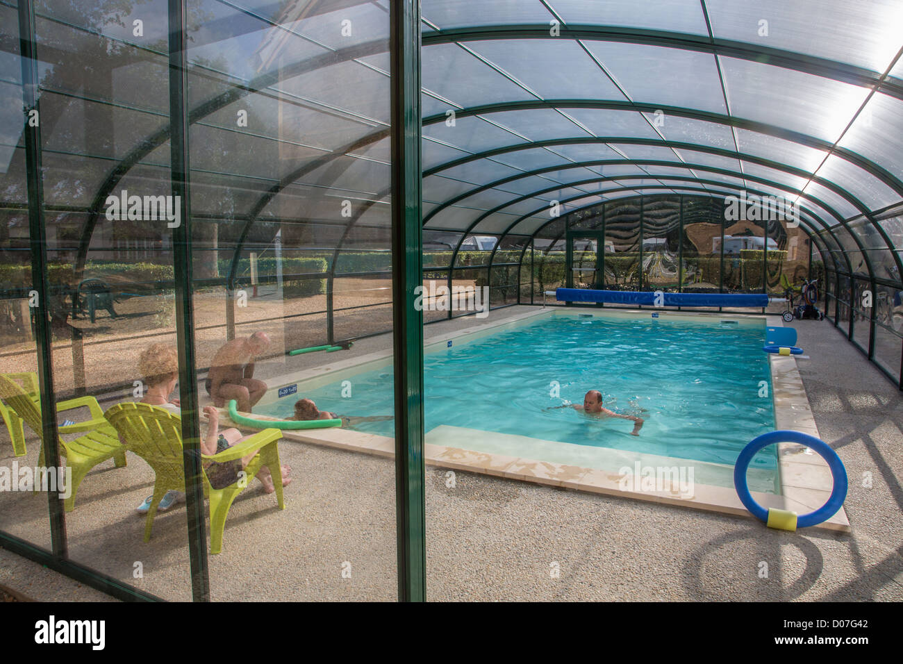 Campsite swimming pool hi-res stock photography and images - Alamy