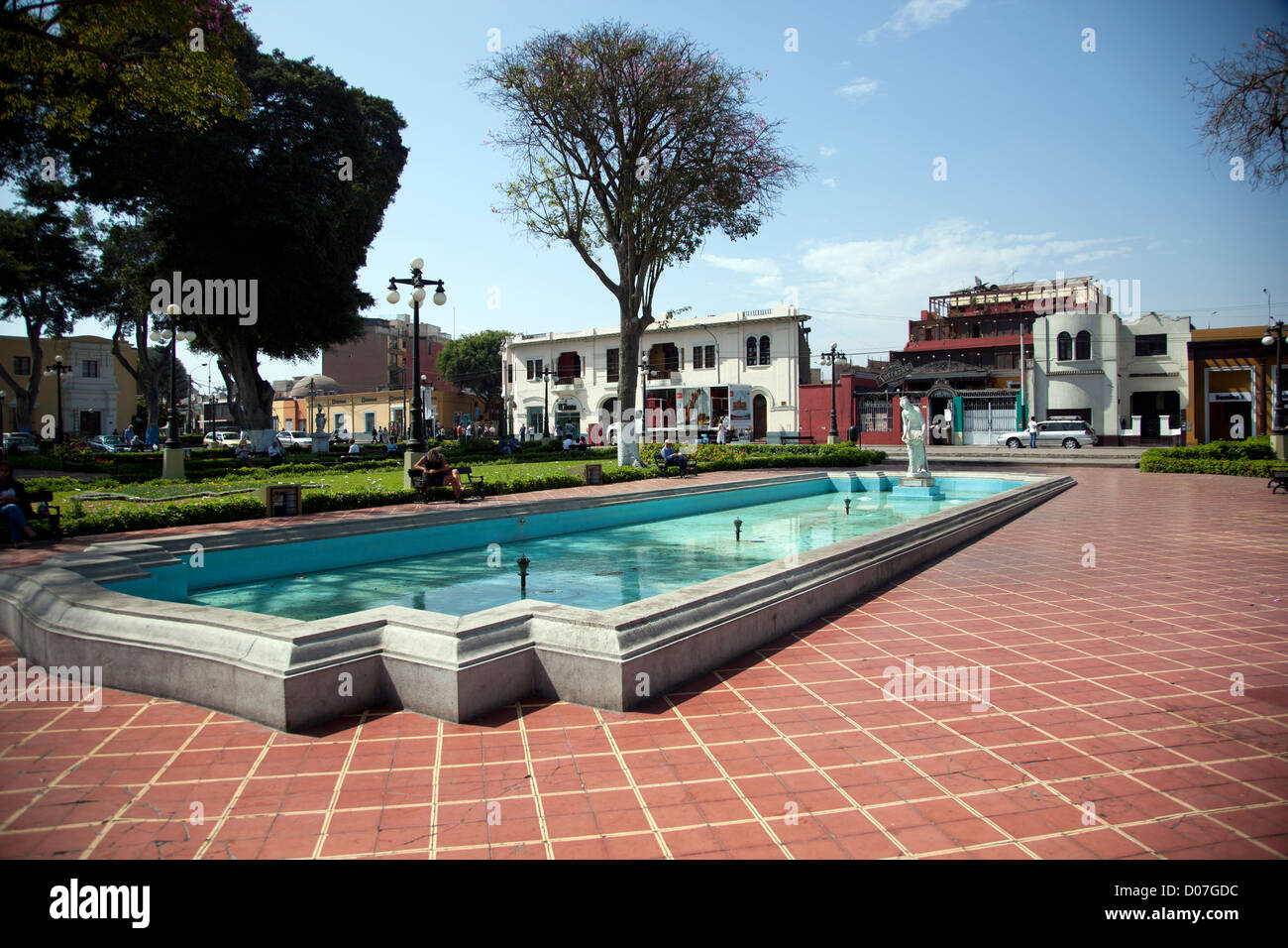 Lima barranco hi-res stock photography and images - Alamy