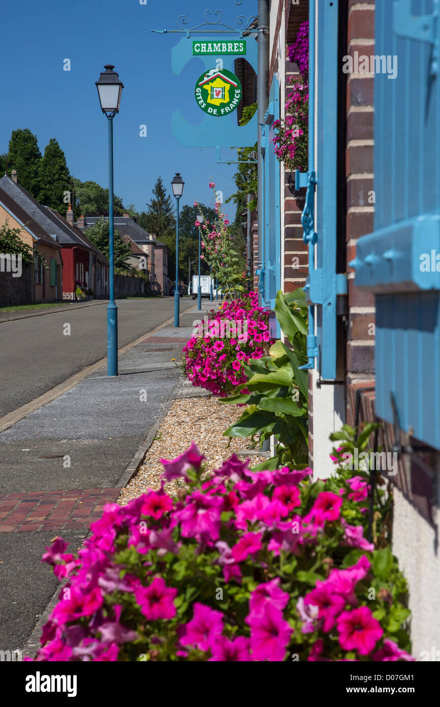 BED BREAKFAST GITES DE FRANCE FLOWERING VILLAGE OF LA FERTE-VIDAME EURE ...