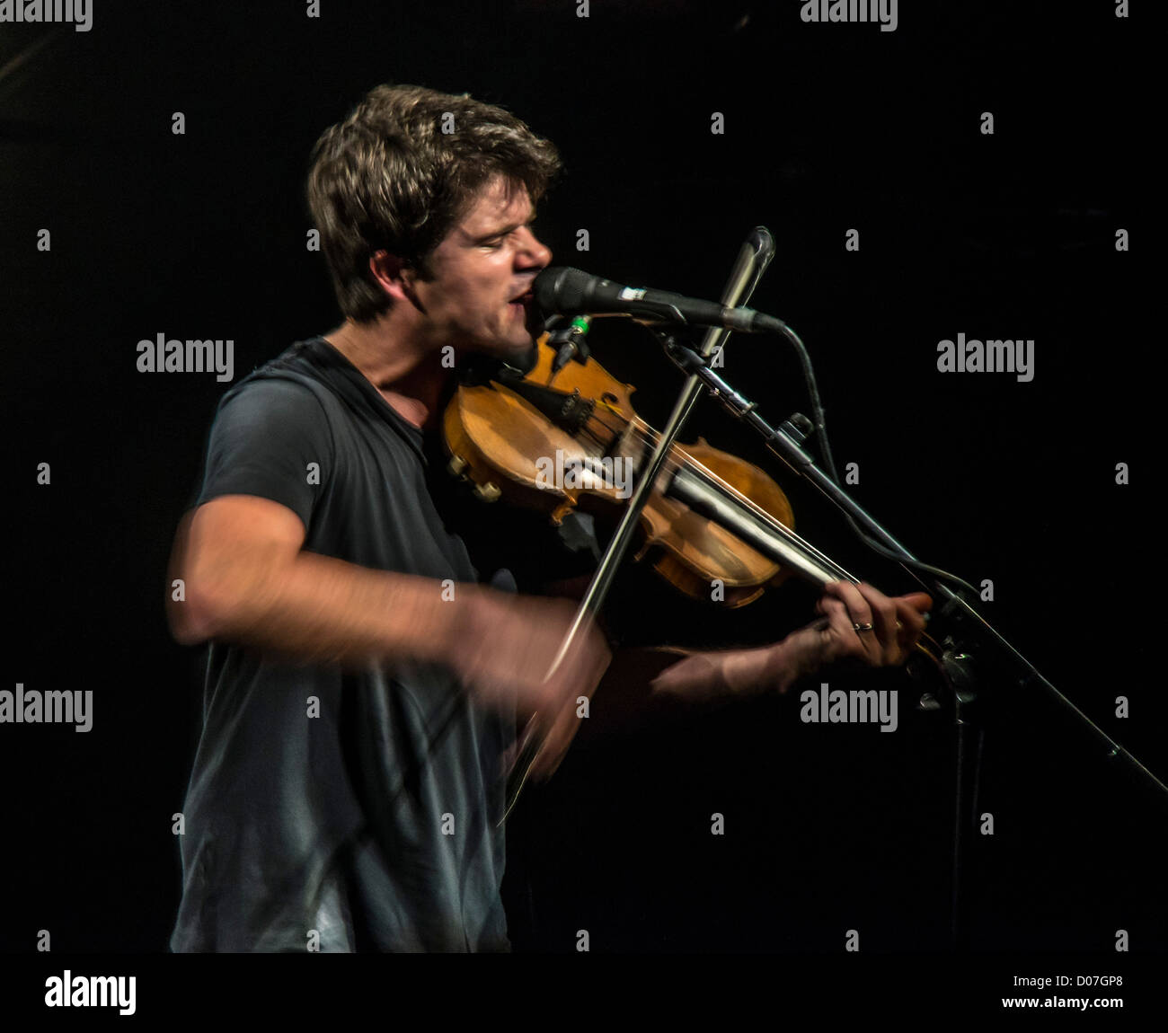 Folk singer seth lakeman hi-res stock photography and images - Alamy