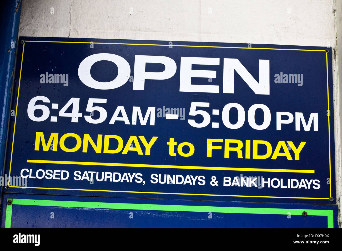 Monday to friday sign hi-res stock photography and images - Alamy