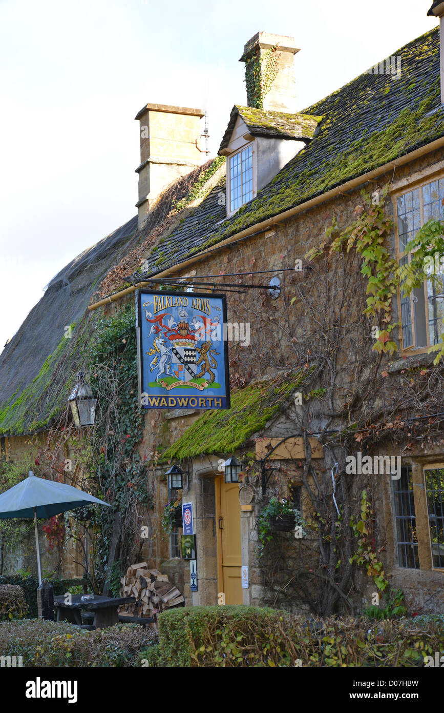 Falkland arms great tew hi-res stock photography and images - Alamy