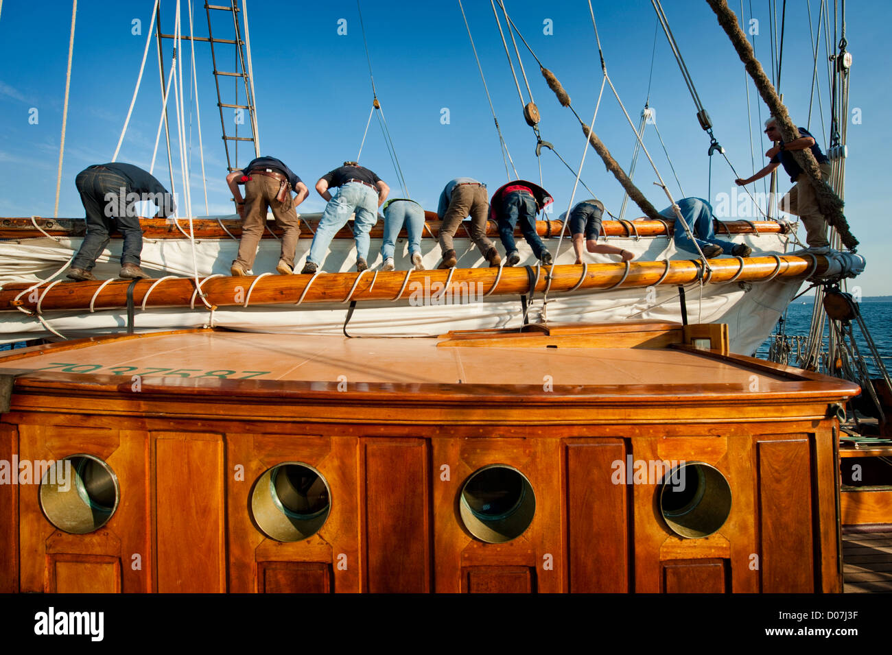 Crew members working sailboat hi-res stock photography and images - Alamy