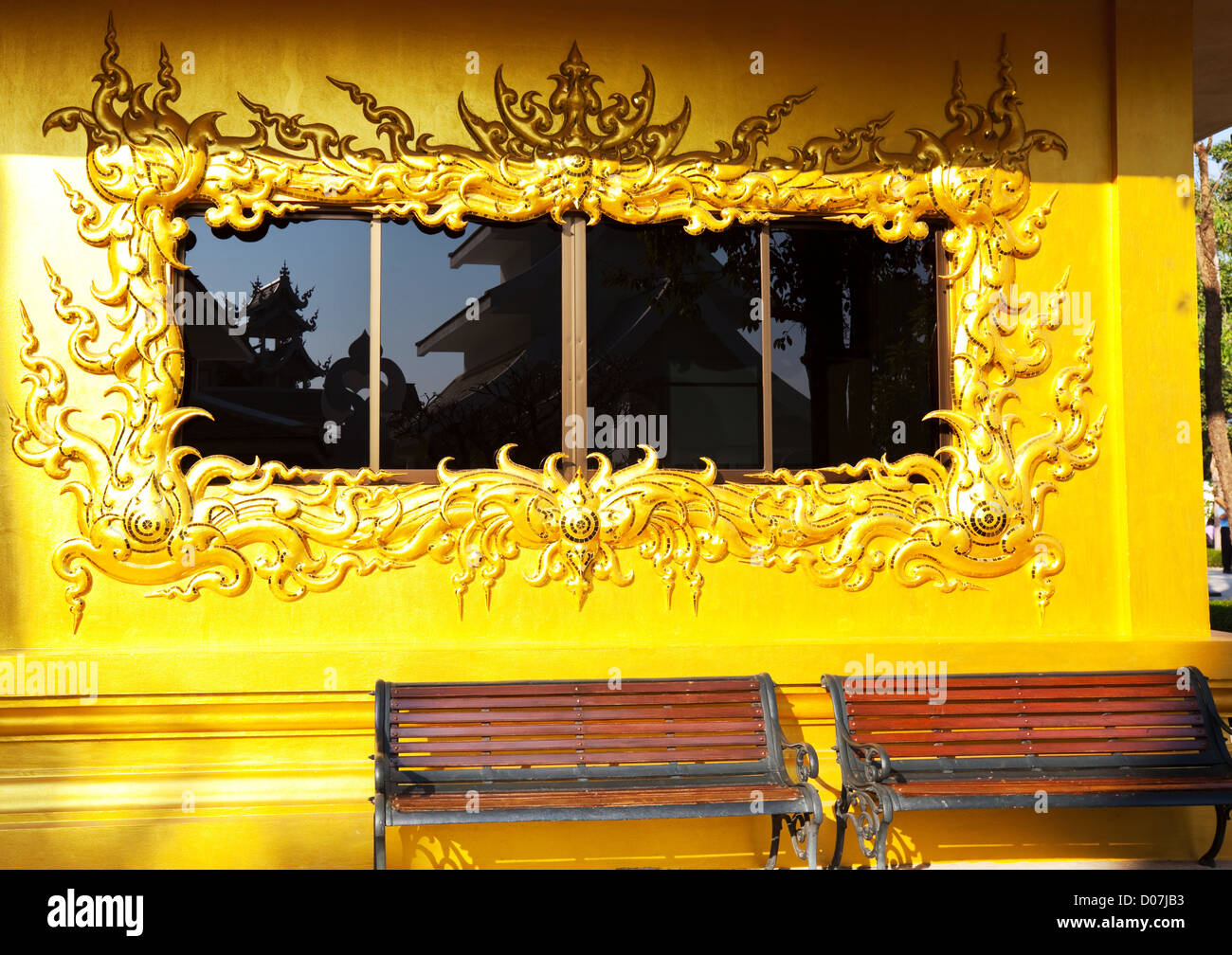 Golden ornamental window hi-res stock photography and images - Alamy