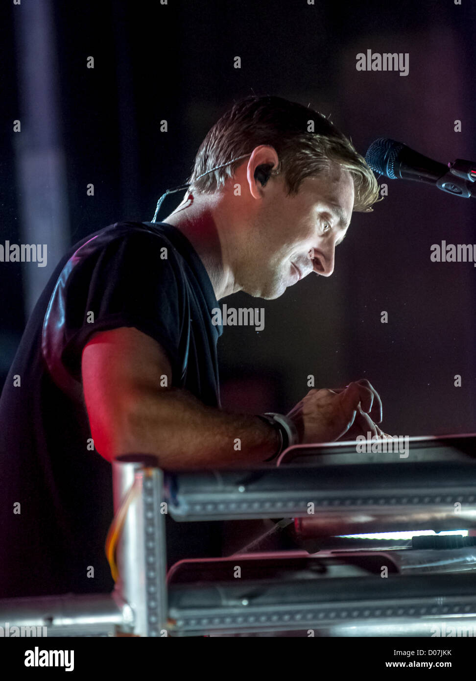 Dj fresh hi-res stock photography and images - Alamy