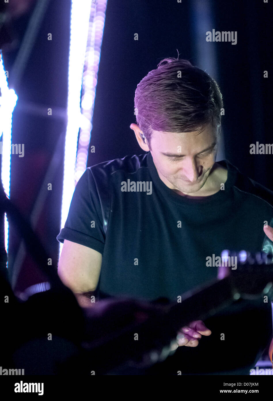 Drum n bass hi-res stock photography and images - Alamy