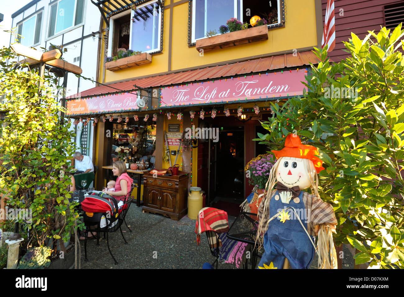 Tandem wine and cheese barista hi-res stock photography and images - Alamy