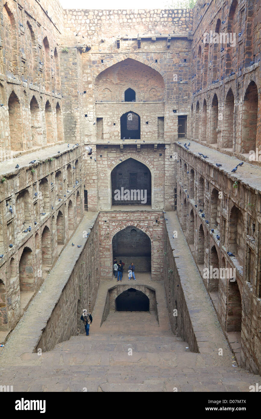 Stepwell delhi hi-res stock photography and images - Alamy