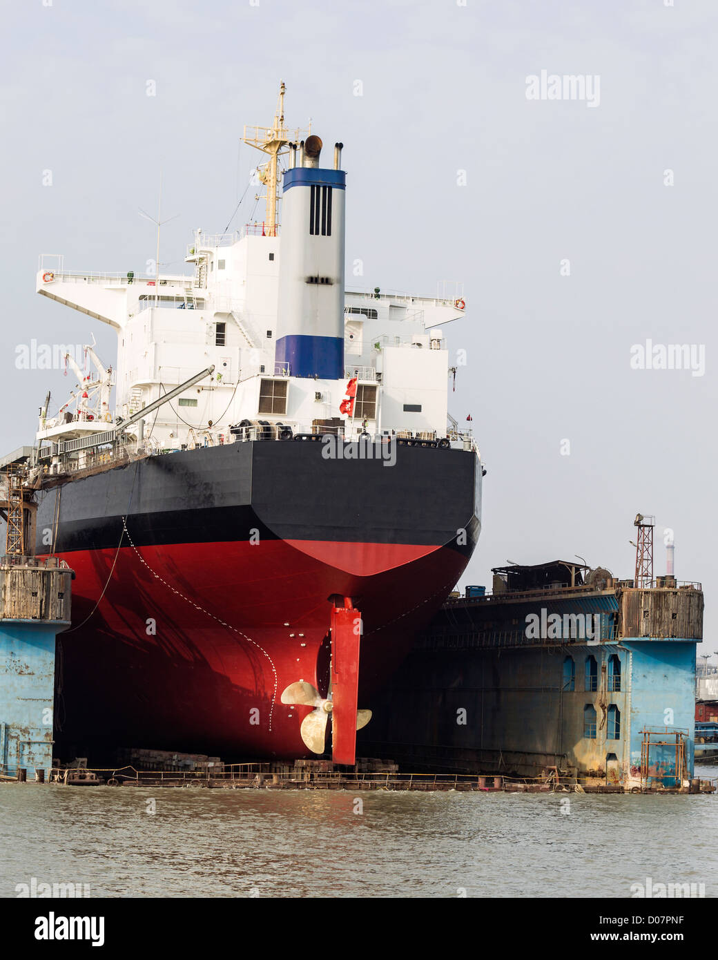 Cargo ship dock hi-res stock photography and images - Alamy