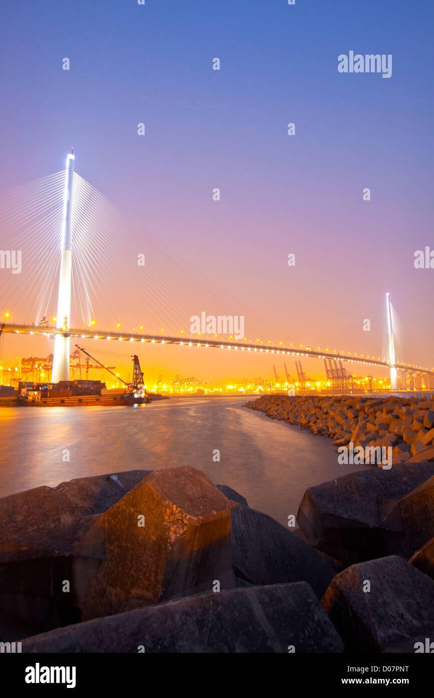 China bridge cargo ship hi-res stock photography and images - Alamy