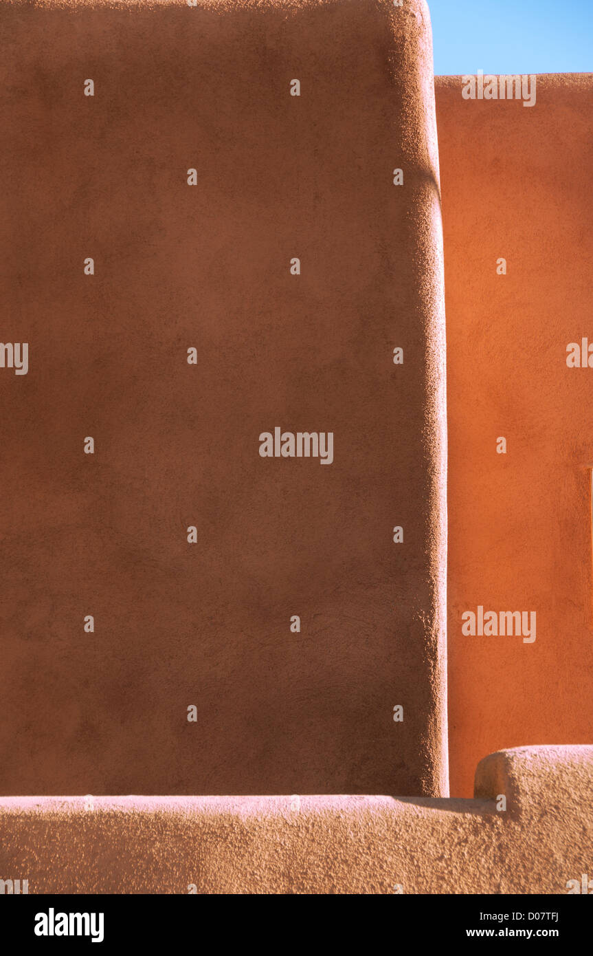 Simple architectural style hi-res stock photography and images - Alamy