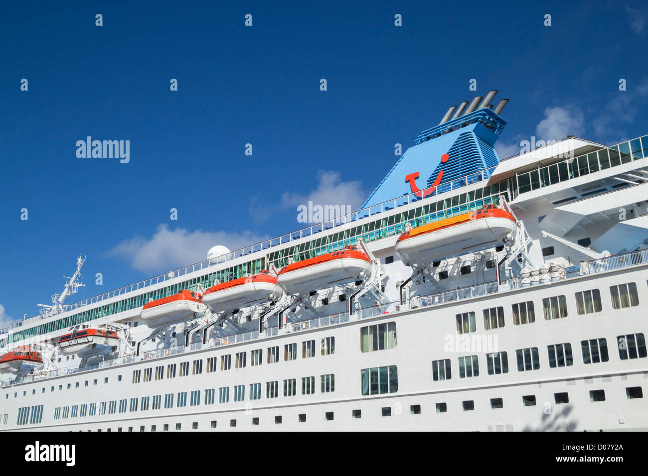 Thomson Majesty cruise ship Stock Photo - Alamy