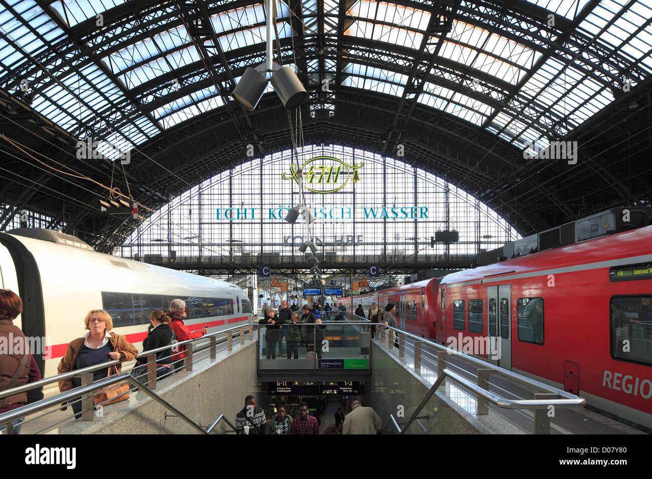 Glass domed rail car hi-res stock photography and images - Alamy