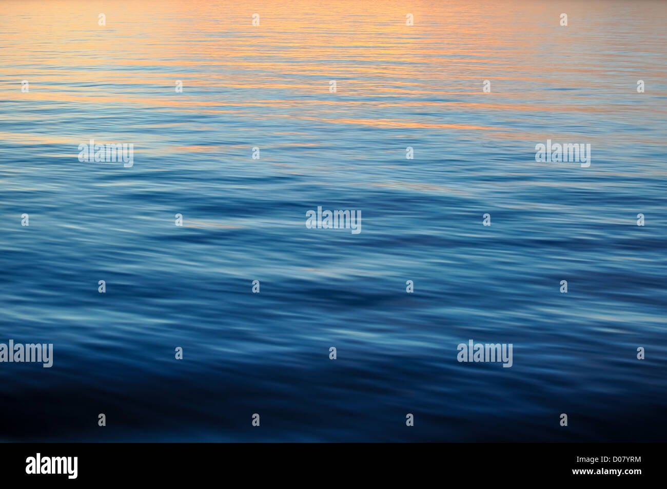 Back ocean hi-res stock photography and images - Alamy
