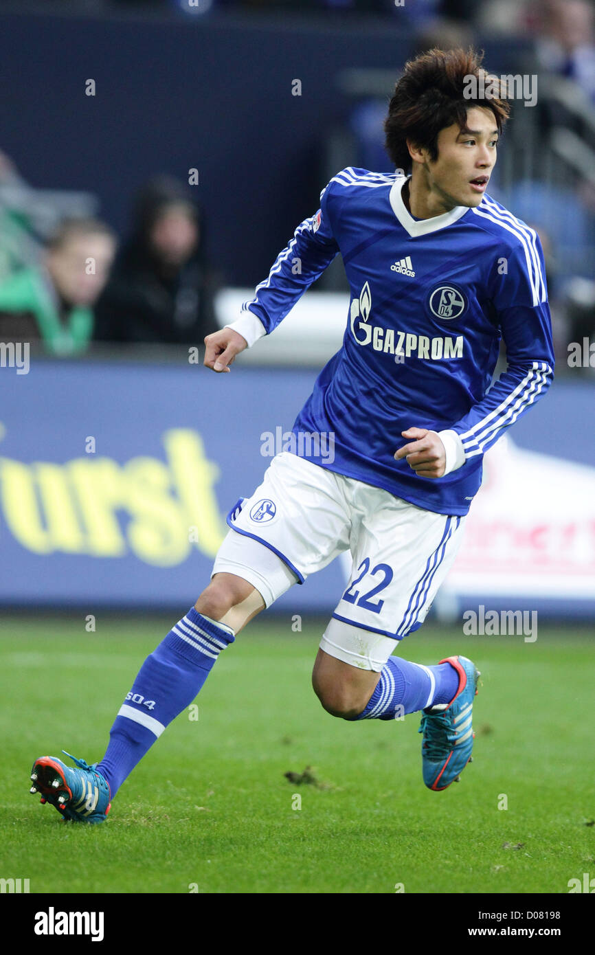 Atsuto Uchida (Schalke), OCTOBER 27, 2012 - Football / Soccer : Atsuto ...
