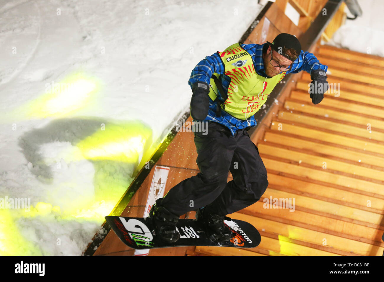 Burton snowboard hi-res stock photography and images - Alamy