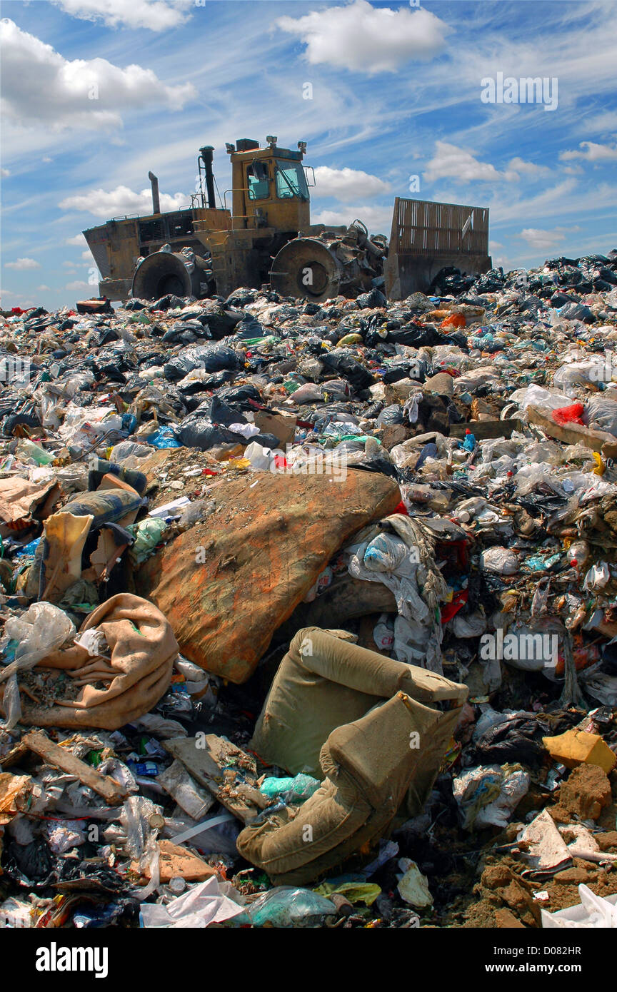 Food bulldozer landfill hi-res stock photography and images - Alamy