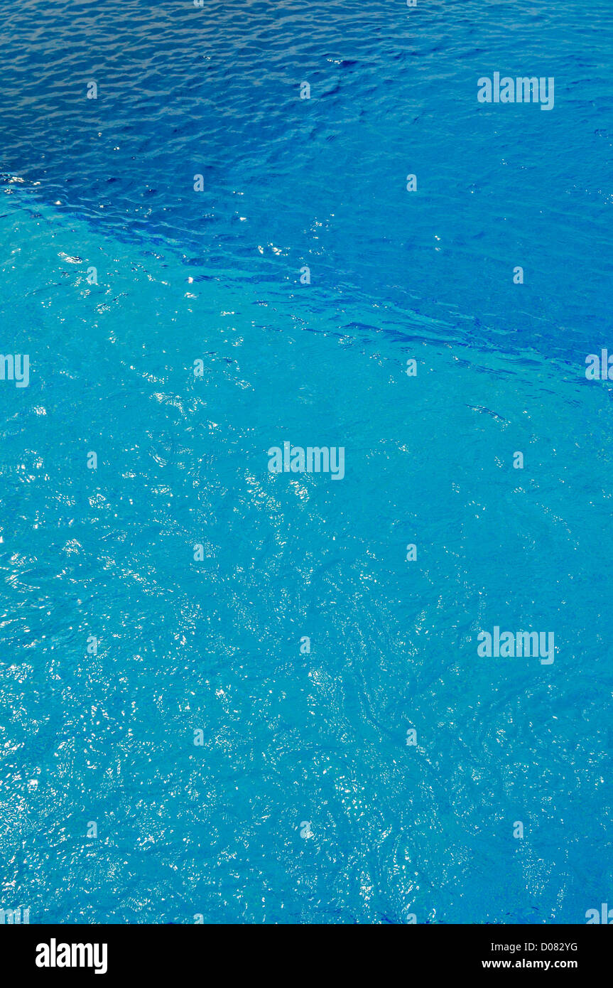 Vertical swimming pool water background hi-res stock photography and ...