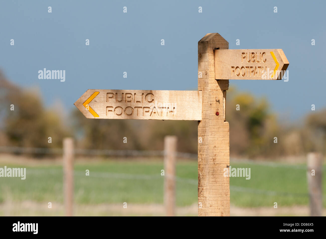 Directional waymarker hi-res stock photography and images - Alamy