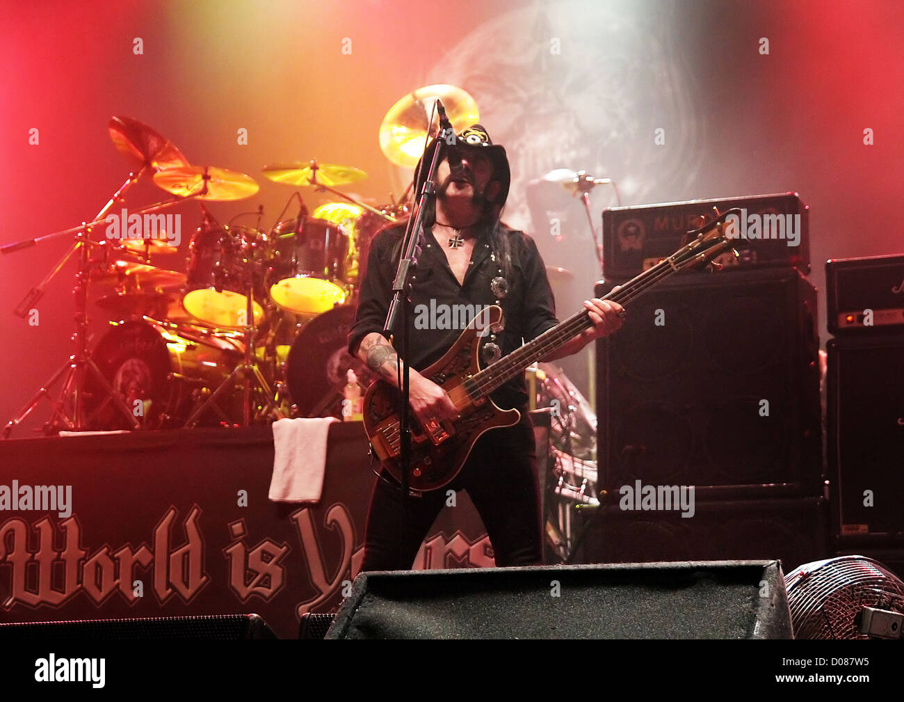 Lemmy Kilmister of Motorhead performs on stage at Manchester O2 Apollo ...