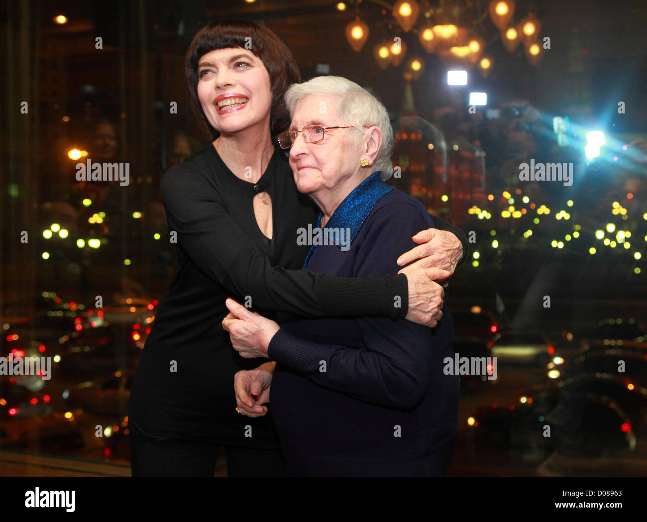 Mireille mathieu hi-res stock photography and images - Alamy