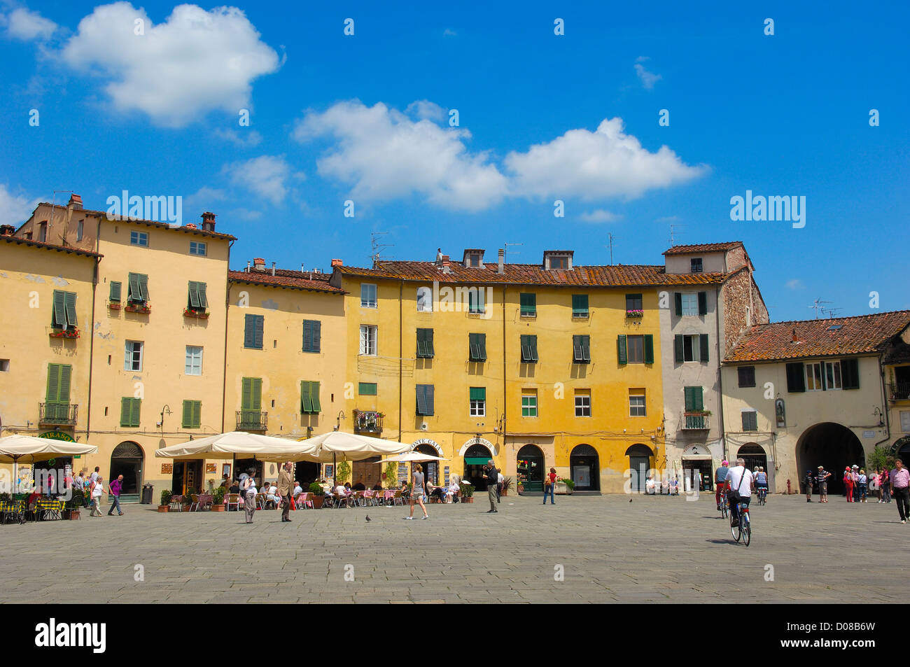 Lucca, Anfiteatro square, Piazza Anfiteatro, Tuscany, Italy, Europe ...
