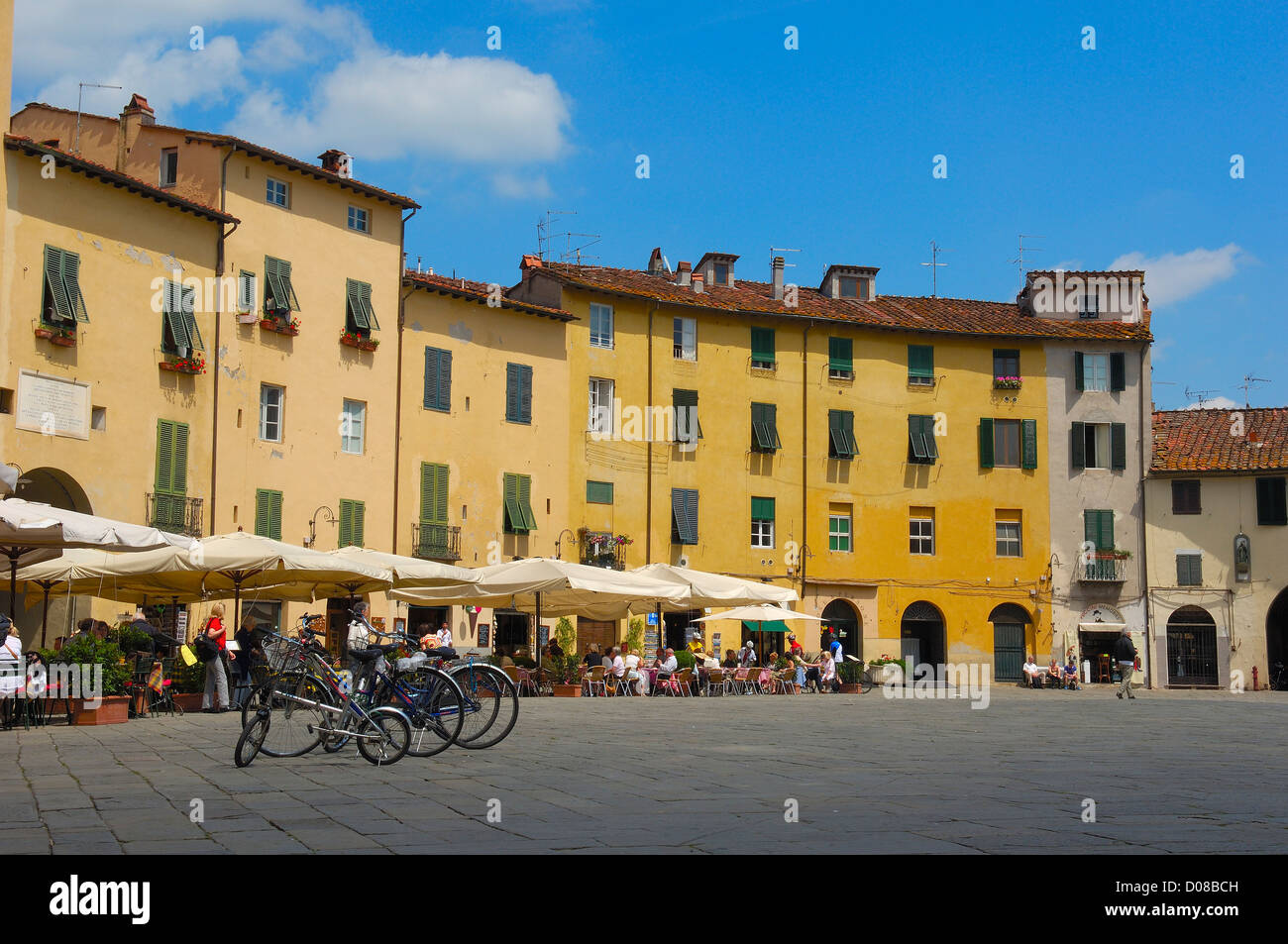 Lucca, Anfiteatro square, Piazza Anfiteatro, Tuscany, Italy, Europe ...